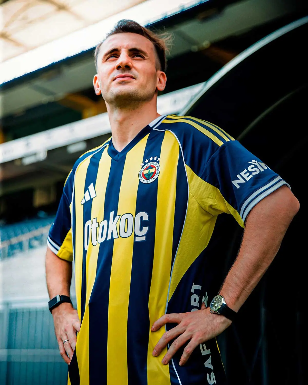 Kerem Aktürkoğlu'ndan Fenerbahçe formasıyla çocukluk fotoğrafı ...