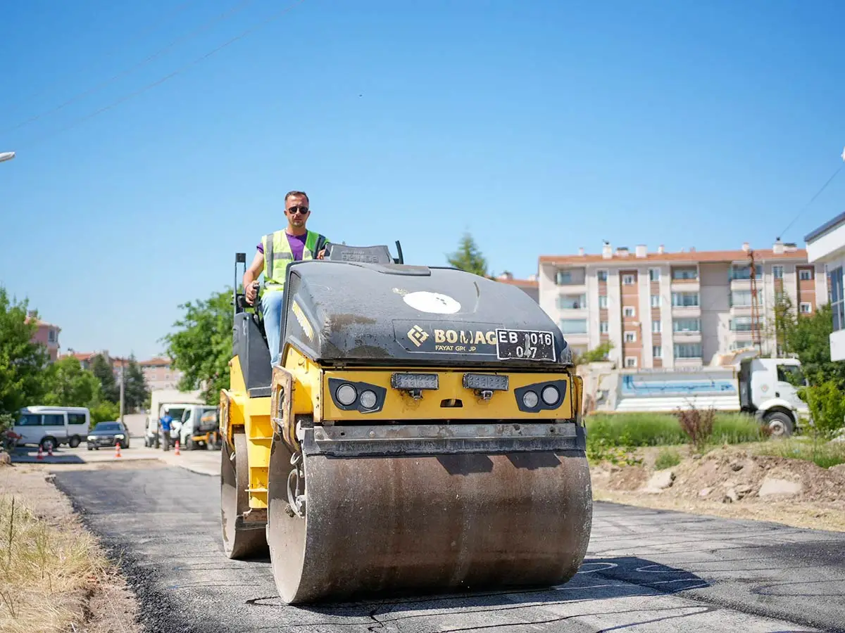 Etimesgut’ta asfalt yama çalışmaları hız kesmeden sürüyor | Ankara Masası